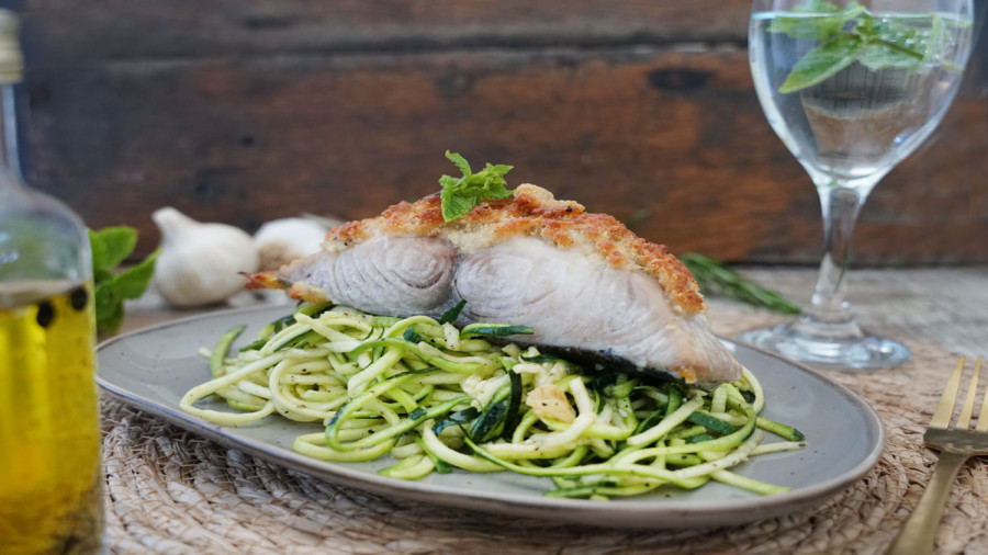 Rezept Mahi Mahi mit Knusperkruste und Zucchininudeln